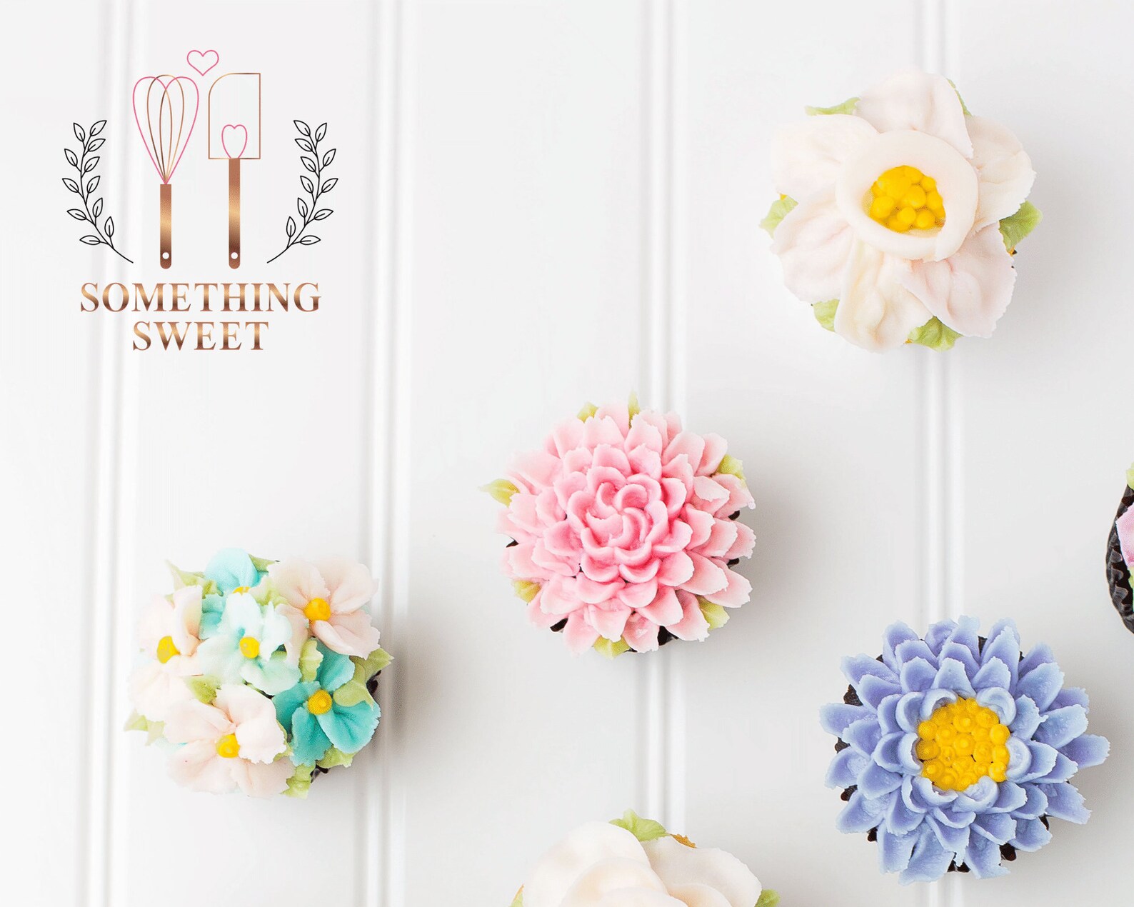 Custom Logo Design Glitter Gold Cake Bakery Logo Cupcake - Etsy