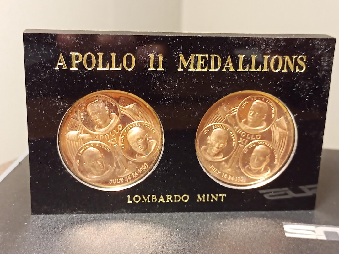 1969 Apollo 11 Medallions Lombardo Mint Vintage 2 Coins Full Bold ...
