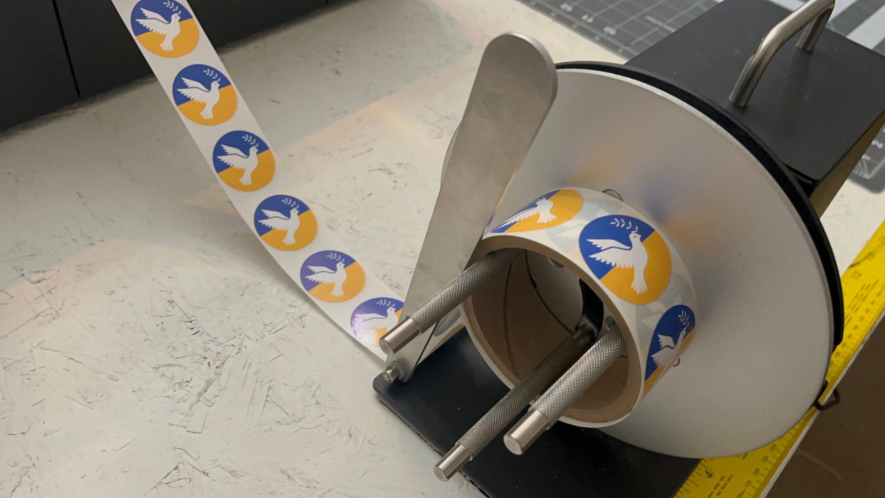 Custom Labels on A Roll YOUR DESIGN - Etsy