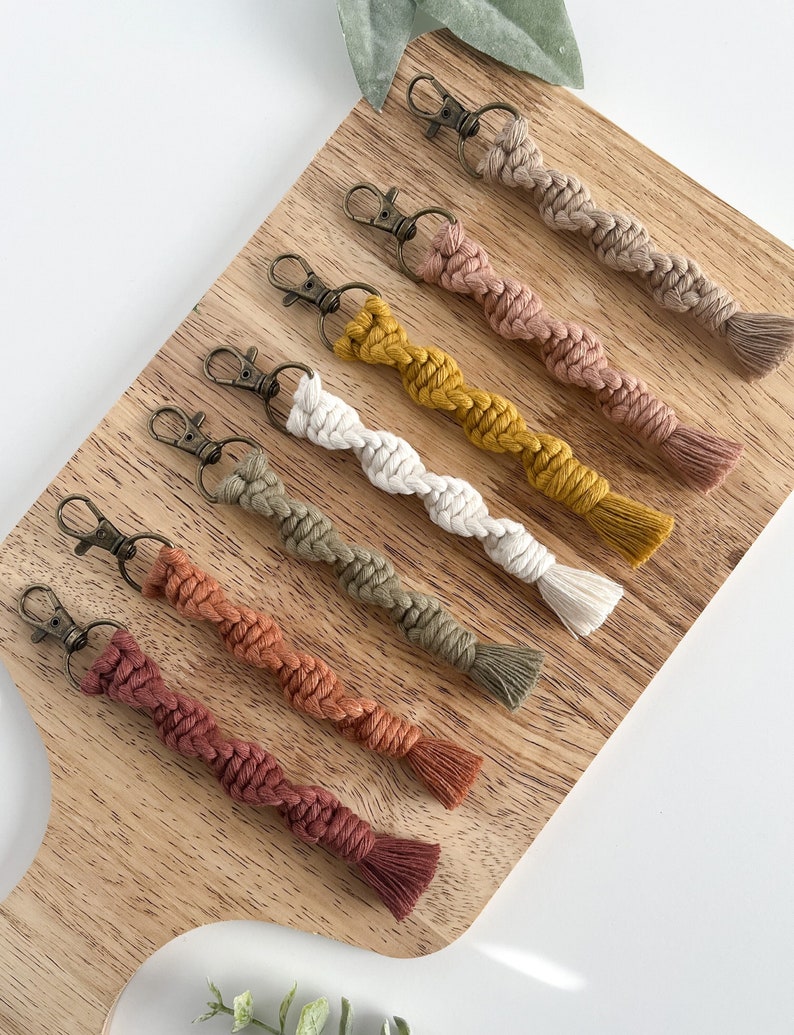 Macrame Spiral Keychain | Boho Bag Accessory | Macrame Keychain - Etsy