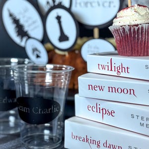 Twilight Inspired Plastic Party Cups for Vampire Themed Parties, Book ...