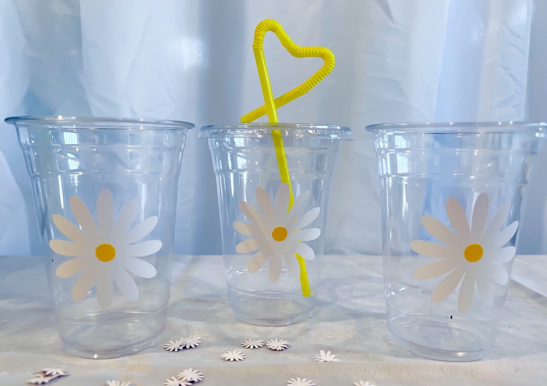 Delightful Daisy Clear Plastic Cups With Optional Lid and Straw for ...
