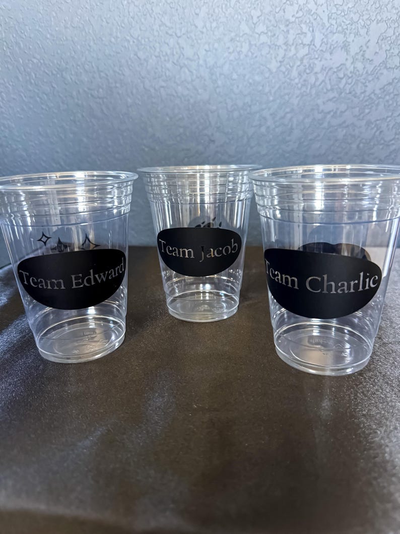 Twilight Inspired Plastic Party Cups for Vampire Themed Parties, Book ...