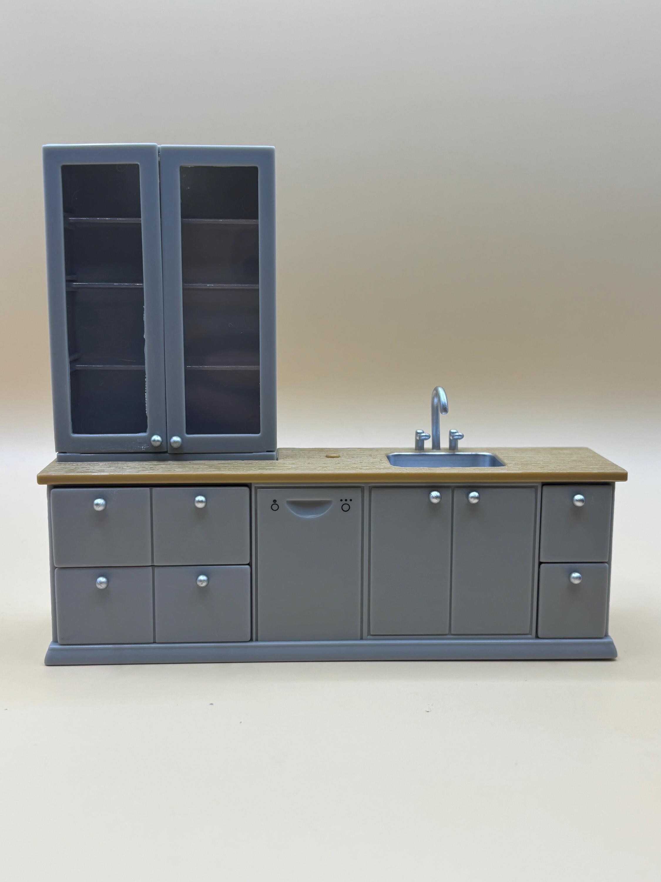 Lundby Original Kitchen With Battery Powered Lamps and Accessories to ...