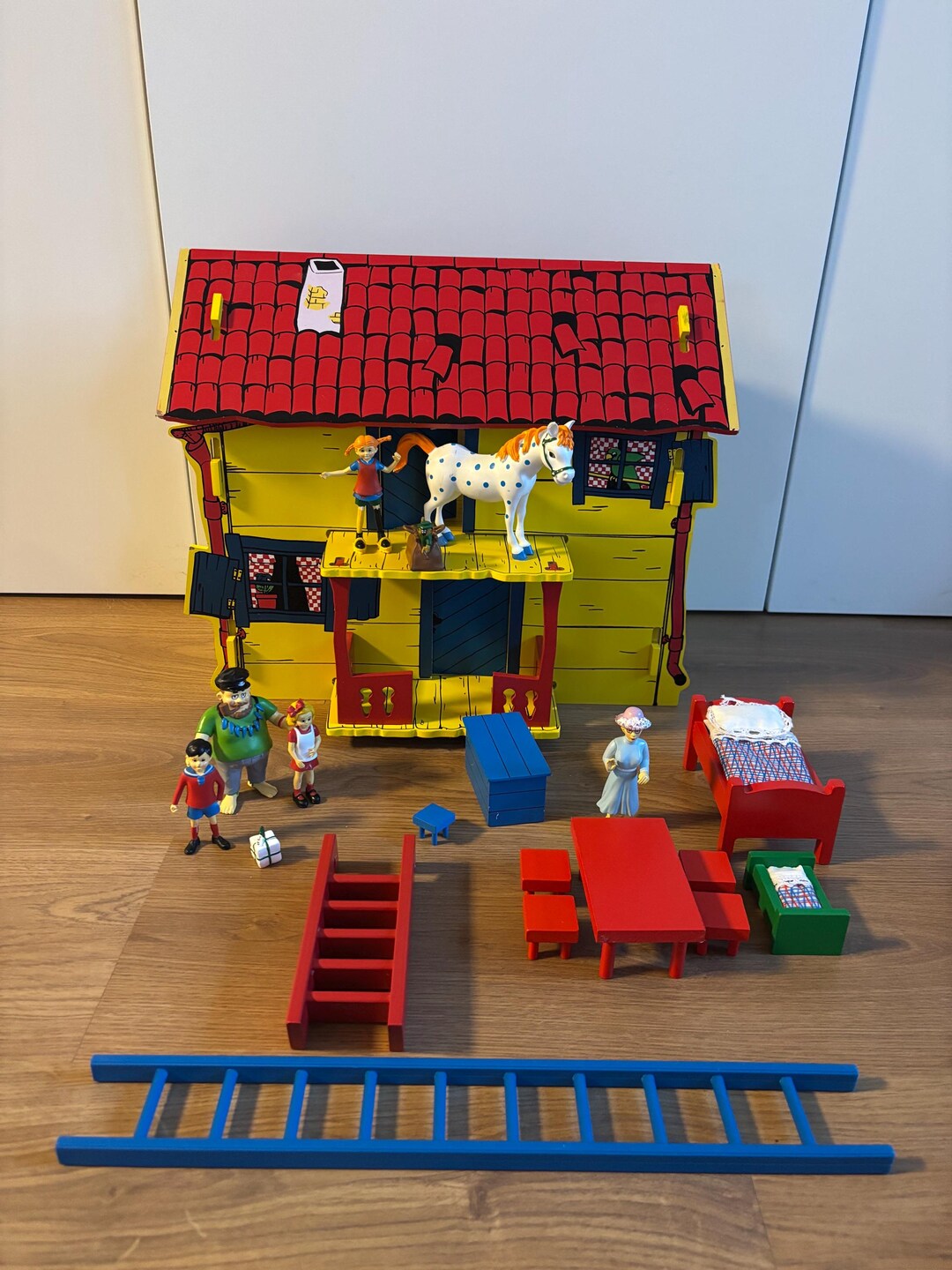 Pippi Longstocking Dollhouse With Dolls and Furniture - Etsy