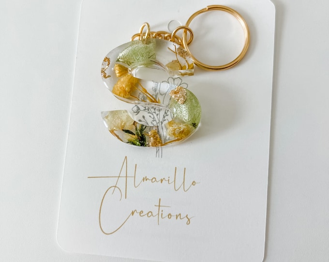 Pressed Flower Resin Keychain - Etsy