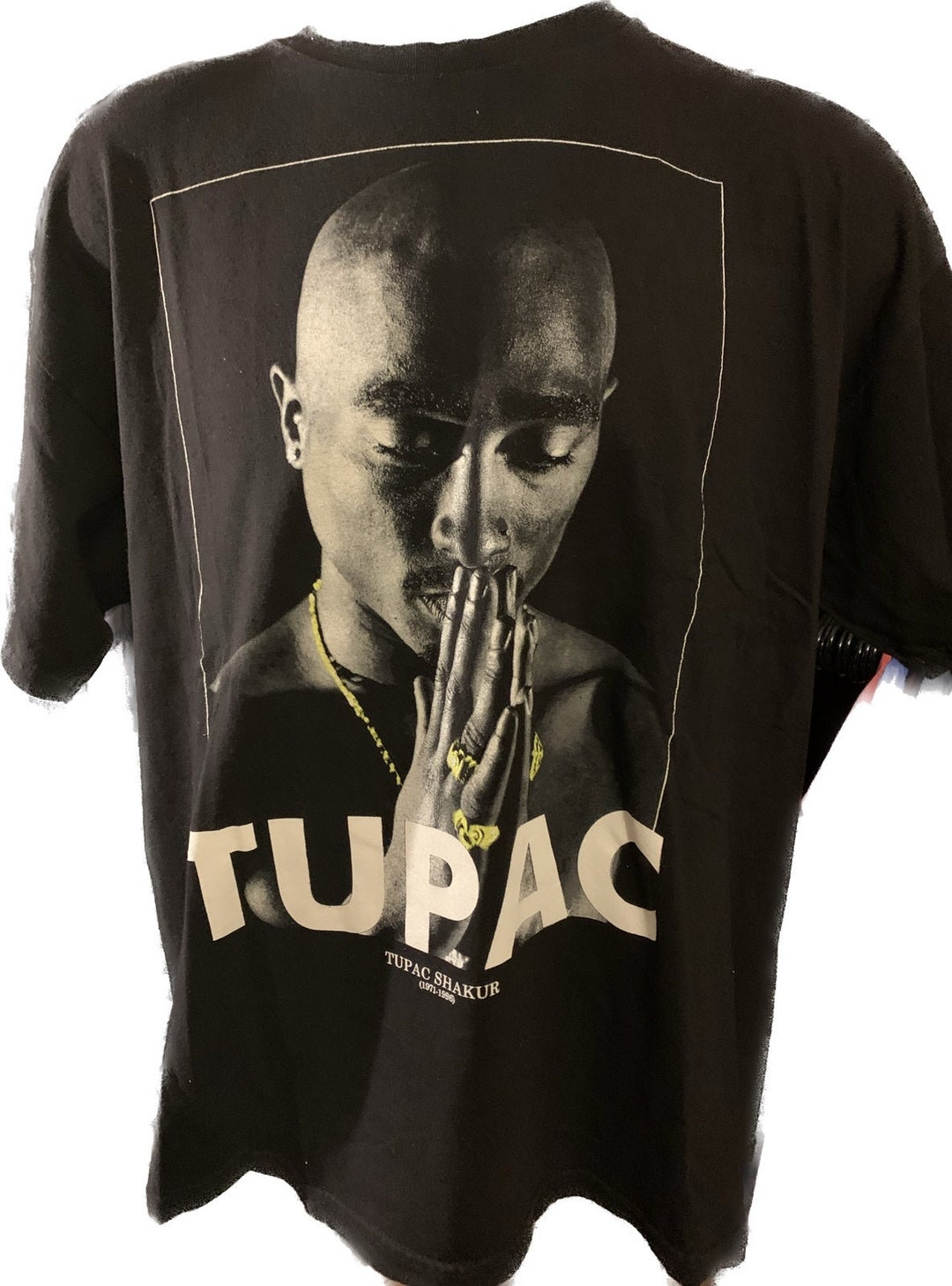 Tupac Shakur Praying Hands T-shirt - Etsy