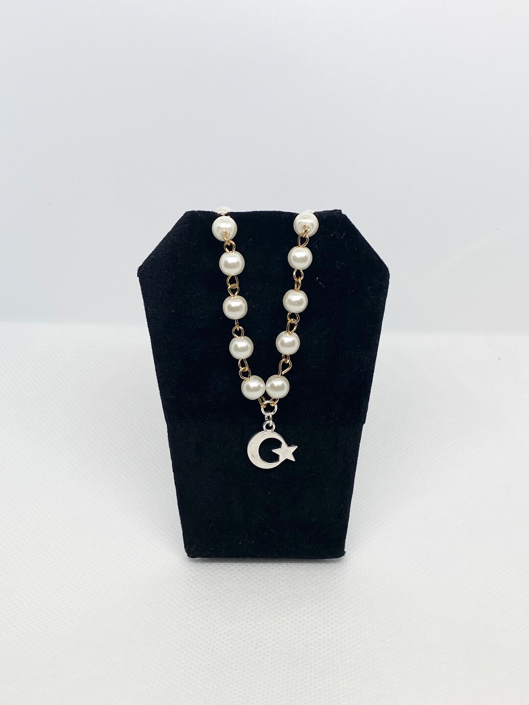 Good Pearl Necklace With Charm - Etsy