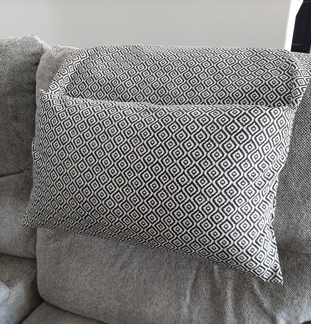 Black Cream Geometric Pattern Hanging Recliner Neck Head Pillow ...