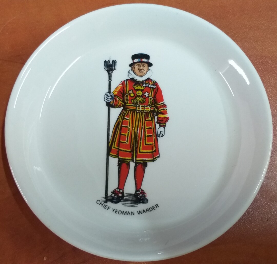 Chief Yeoman Warder, HM Tower of London Vintage Souvenir Collectable ...