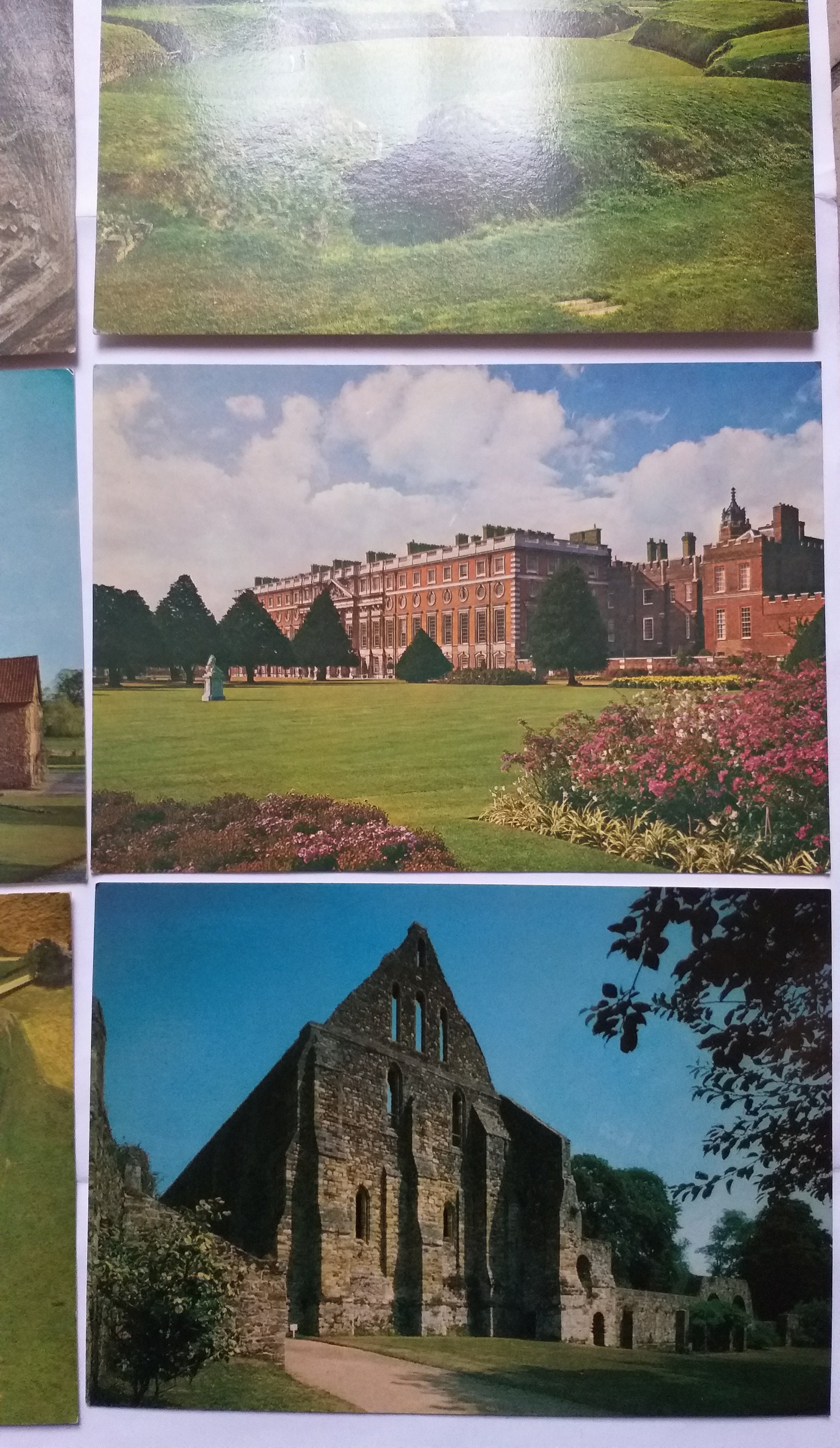 A Set of 11 Vintage British Postcards unused Featuring Landscape, View ...