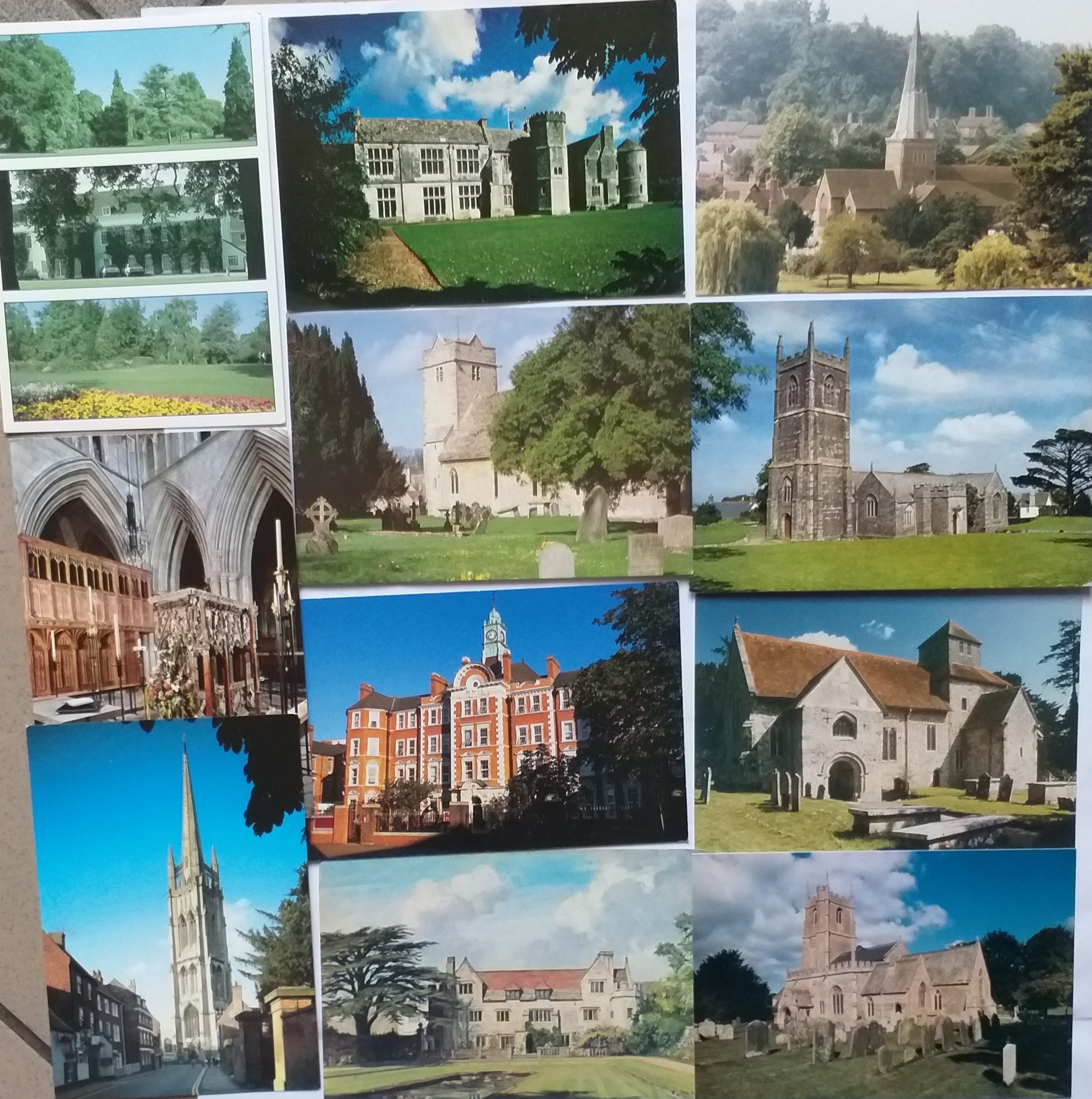 A Set of 11 Vintage British Postcards unused Featuring Landscape, View ...