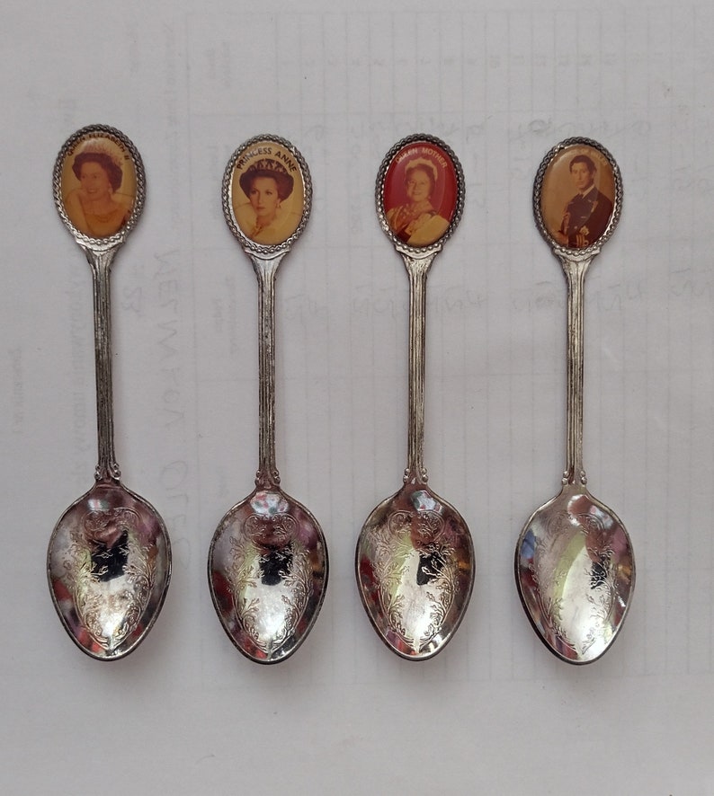 Queen Elizabeth II, Princess Anne, Queen Mother, Prince of Wales ...