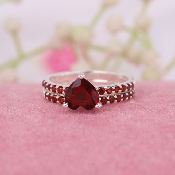 Vintage Ruby Bridal Set/ Heart Ruby Engagement Ring Set/ 14K - Etsy