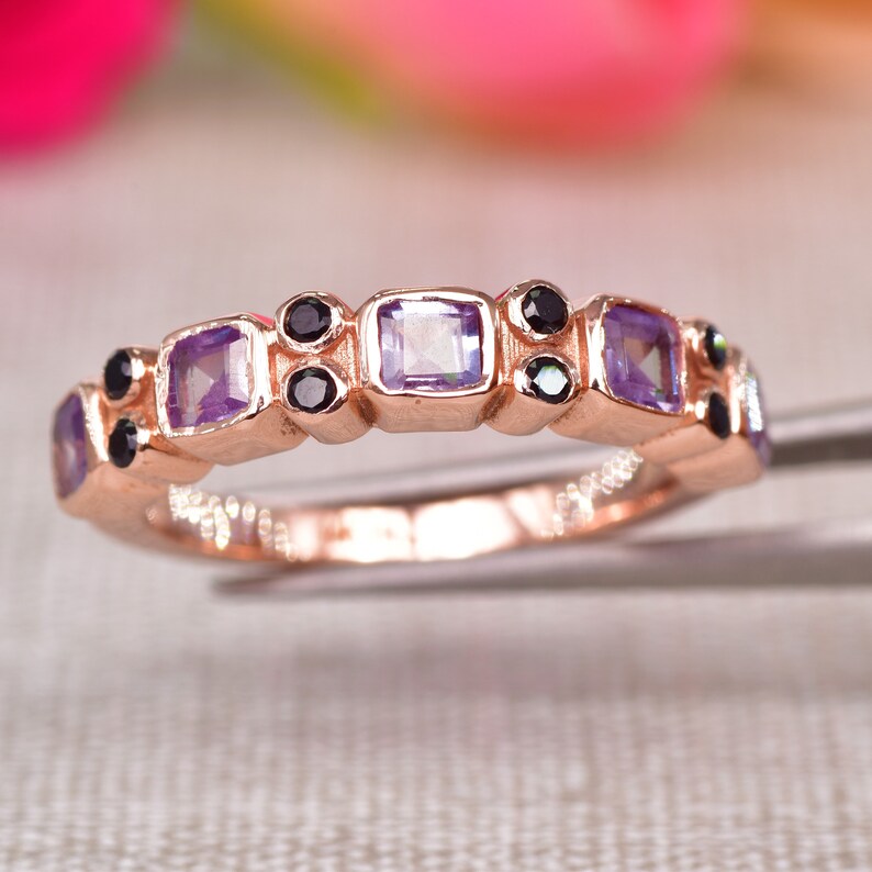 Alexandrite Spinal Band Unique Wedding Band Vintage Bridal - Etsy