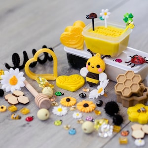 Bee Play Dough Kit, Ladybug Travel Play Kit, Summer Sensory Kit, Bee ...