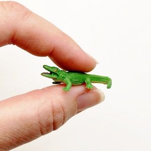 5pc Miniature Alligator Figurines, Tiny Mini Figure, Diorama Supplies ...