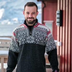 Classical Norwegian Ski Pullover With Zipper and Fleece Lined Collar 1/ ...