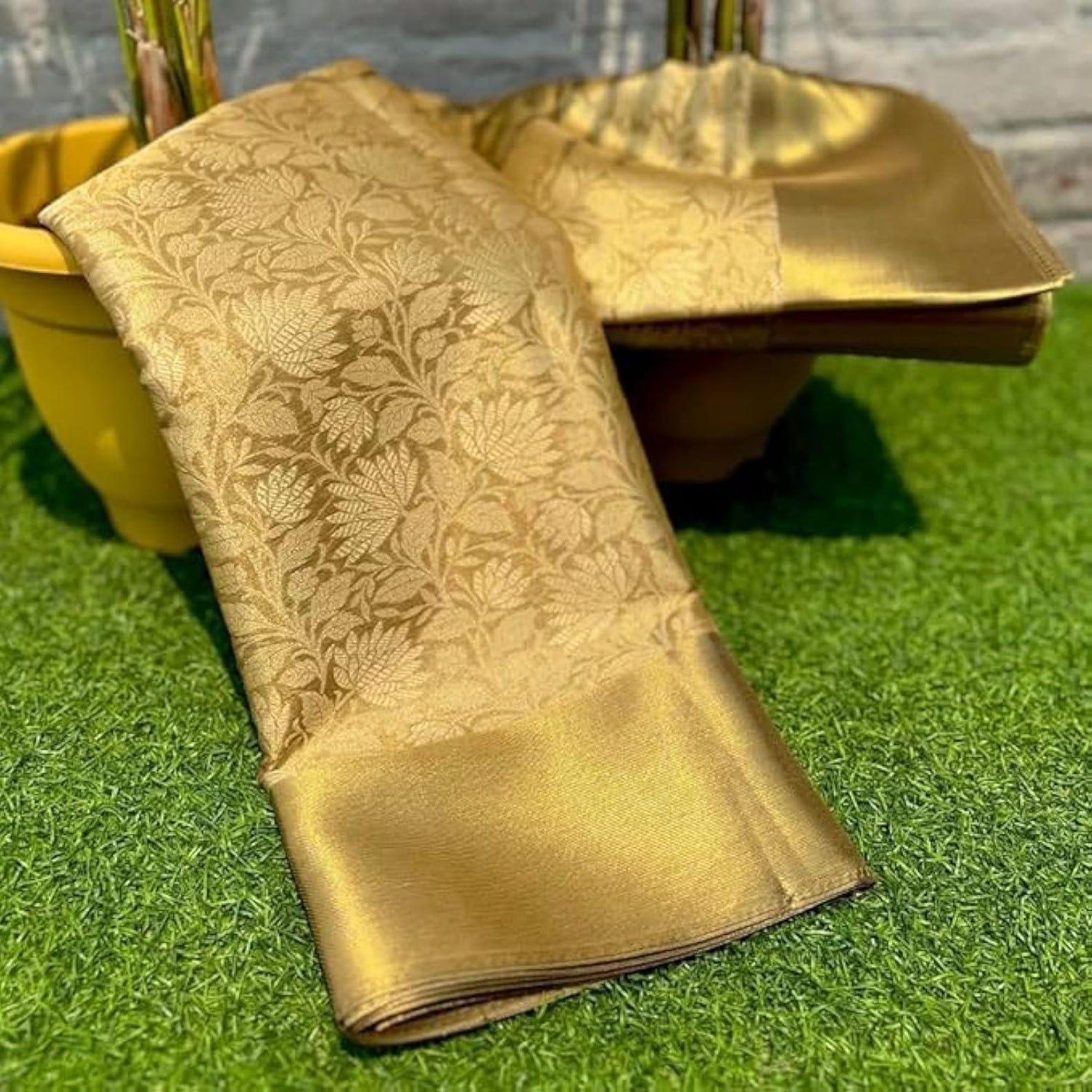 Neeta Ambani Inspired Golden Tissue Saree/banaras Tissue Golden Saree ...