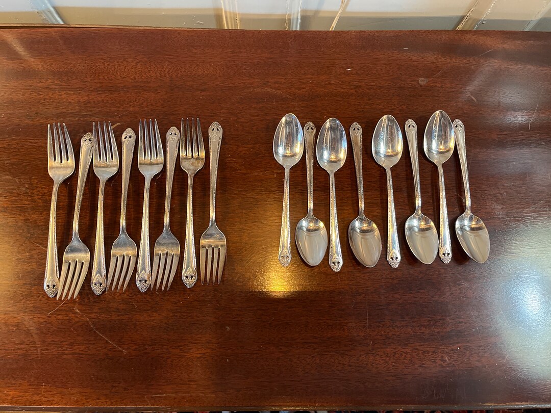 Vintage Holmes & Edwards Salad Forks And/or Tea Spoons. YOU PICK. Great ...