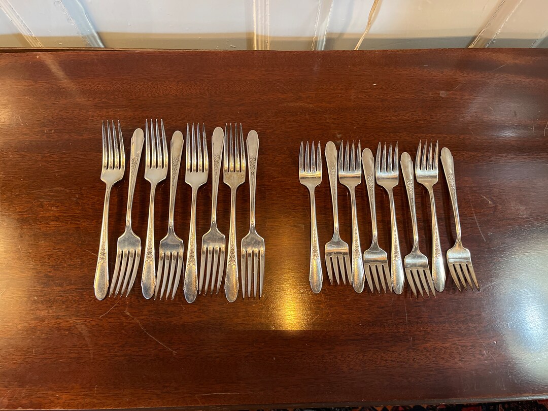 Vintage WM Rogers & Son Silver Plate Salad Forks Dinner Forks. YOU PICK. Gardenia Pattern. Set ...