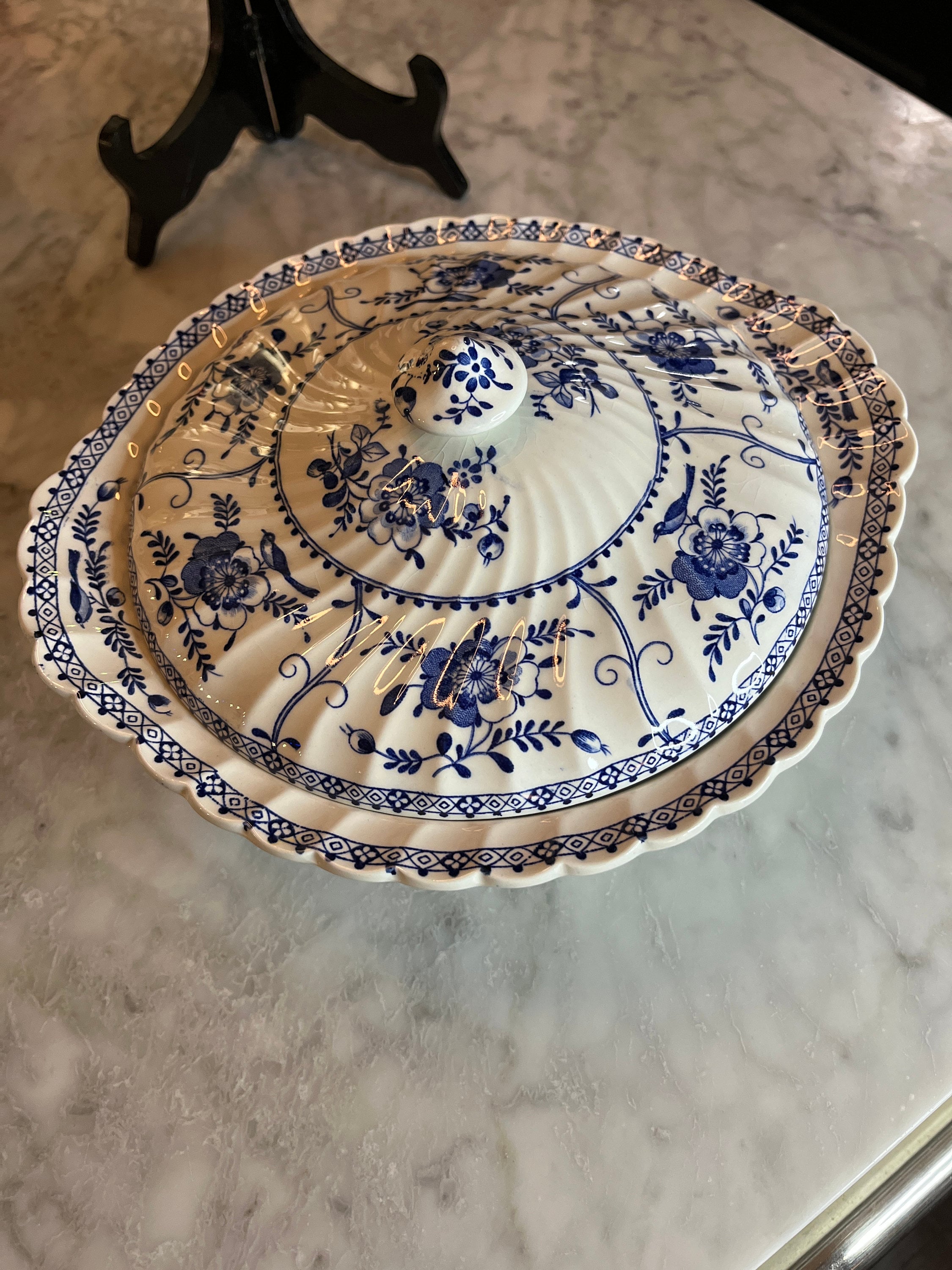 Wonderful Vintage Johnson Brothers Indies Pattern Dishes Large Array of ...