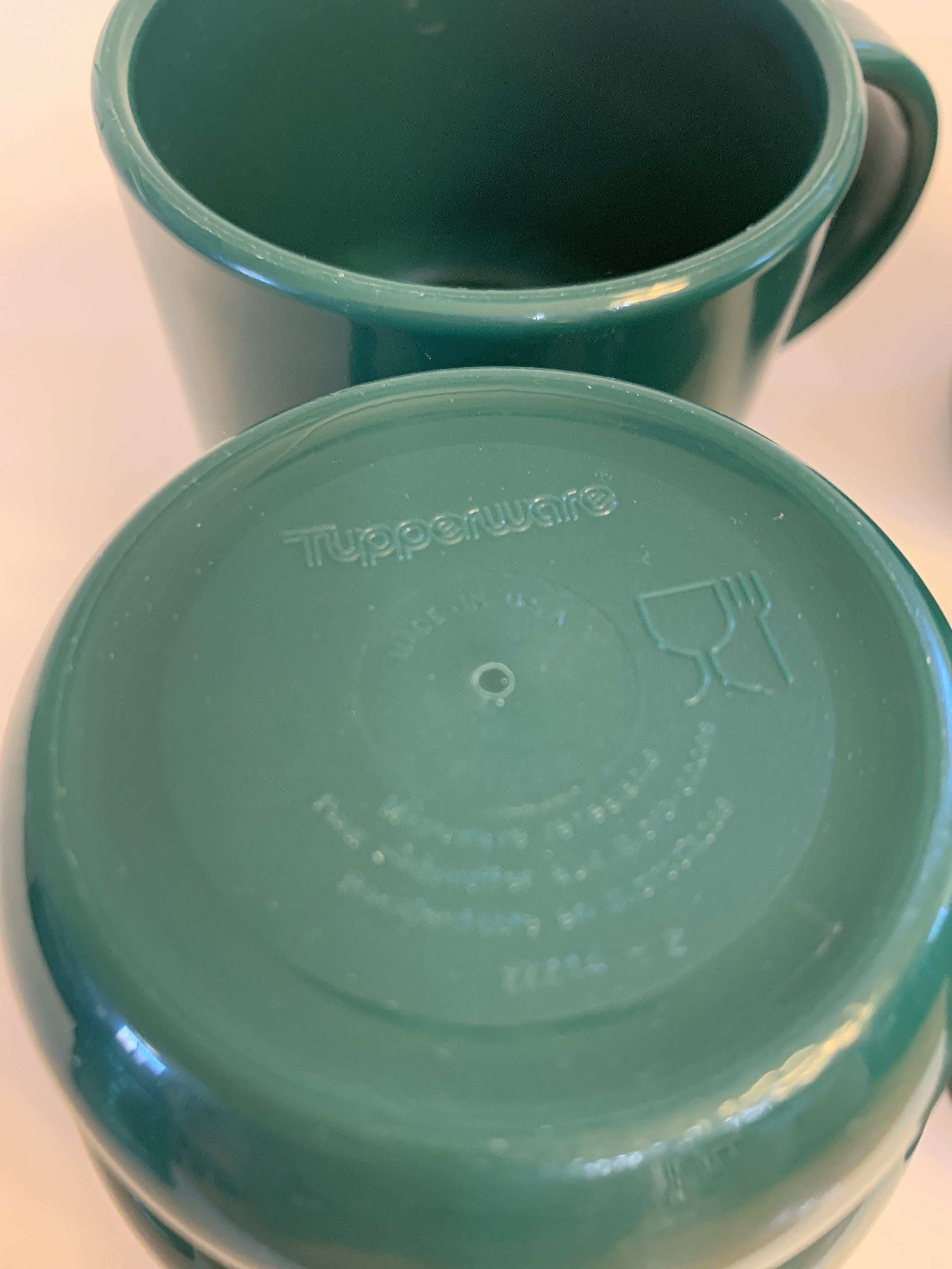 Tupperware Emerald Green Mugs Set of Four Camping RV - Etsy