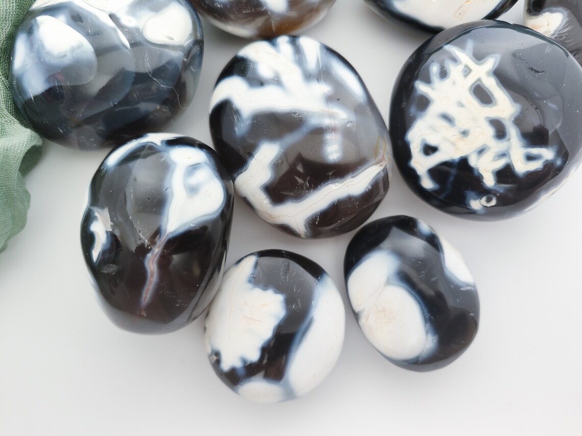 Orca Agate Palm Stone - Etsy