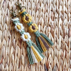 Flower Keychain - Etsy