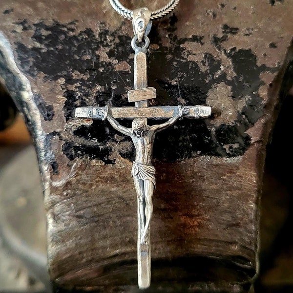 Mens Crucifixion Cross Necklace - Etsy