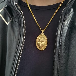 Solid Gold Sacred Heart Pendant: Religious Charm Necklace - Etsy