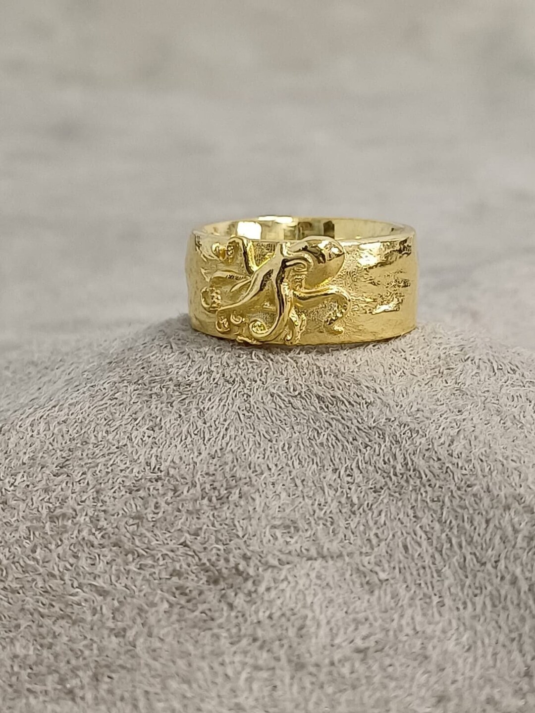 Gold Octopus Band Ring, 10k 14k 18k Solid Gold Jewelry, Ocean Animal ...