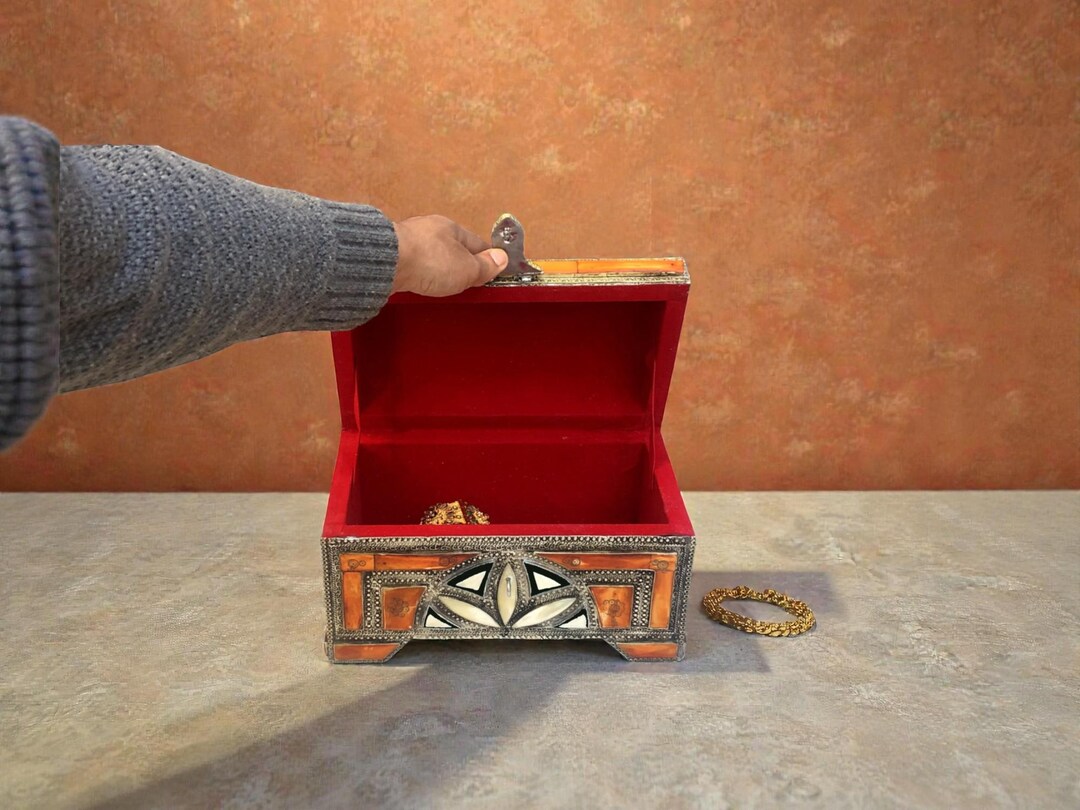Handmade Moroccan Jewelry Box: Resin, Copper Motif Wood, Vintage ...