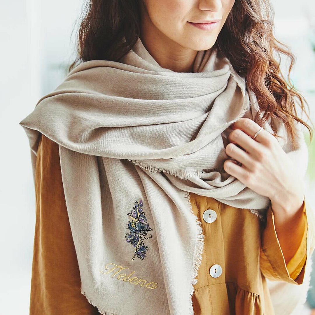 Personalised Birth Flower Scarf - Etsy