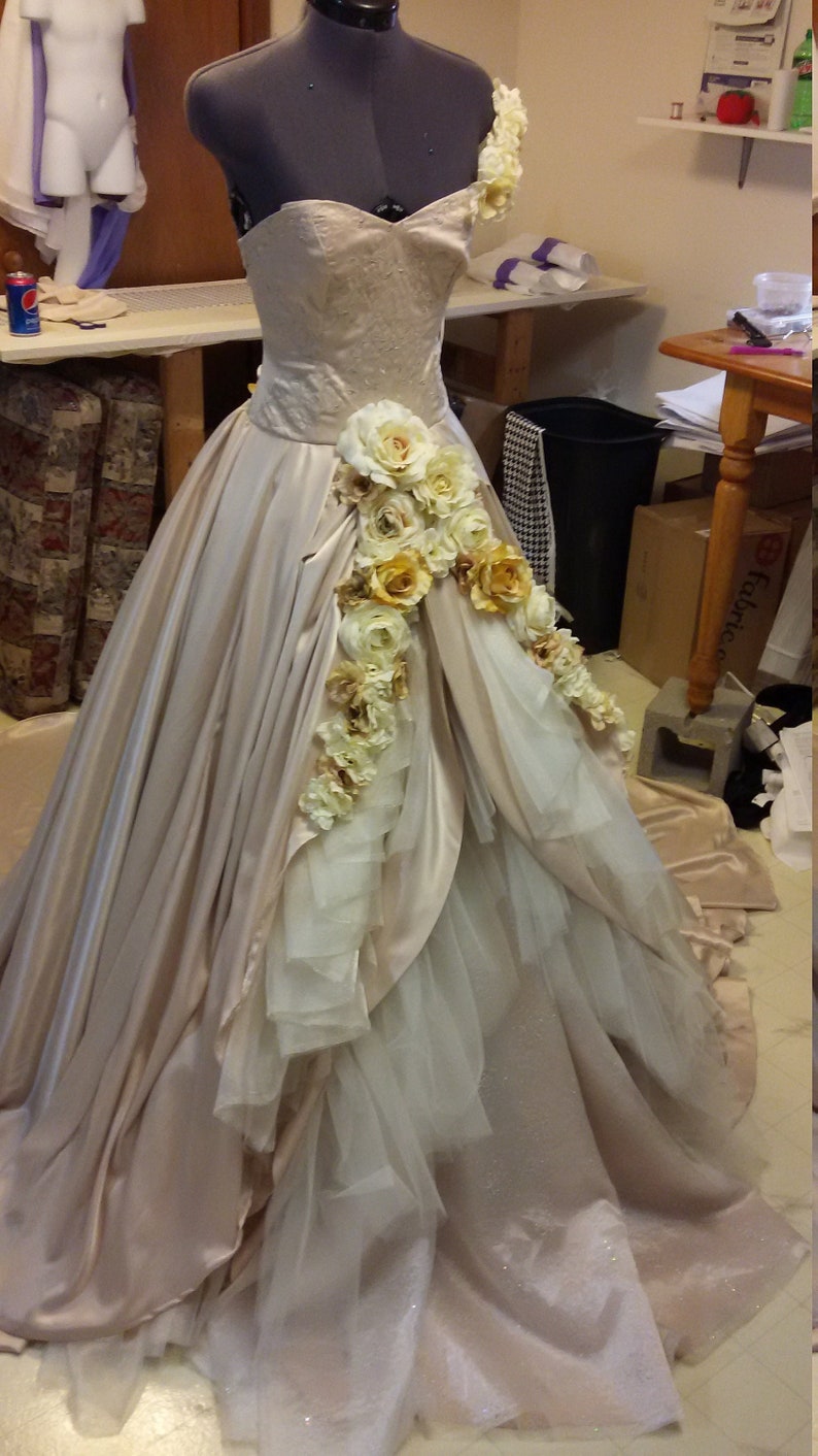 Stunning Spanish Ball Gown Wedding Dress - Done in Your Colors! - Etsy