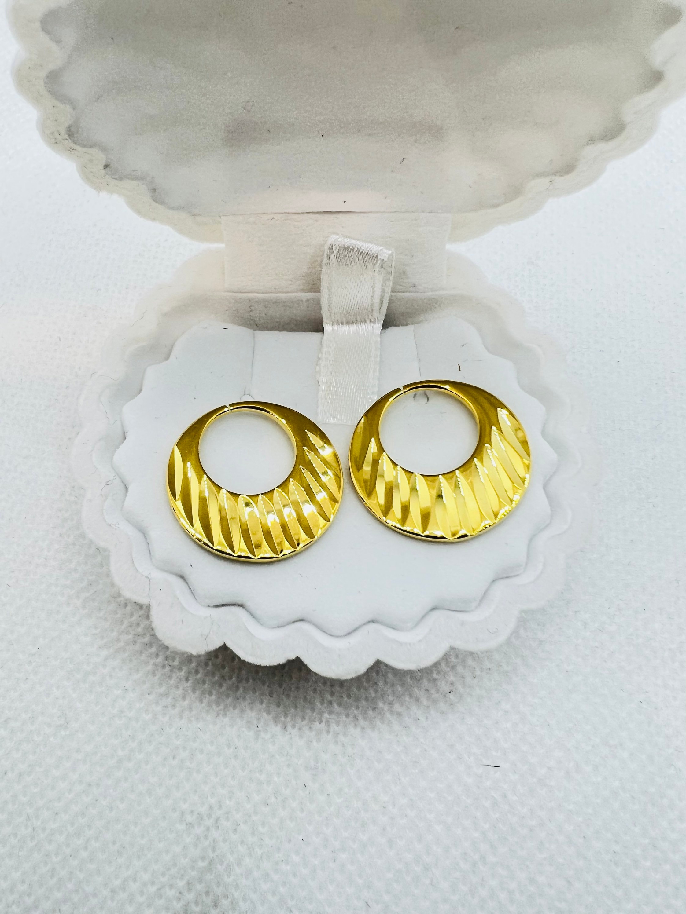 Exclusive Nattiyan Earrings | Add Gem in Your Life by Purchasing This ...