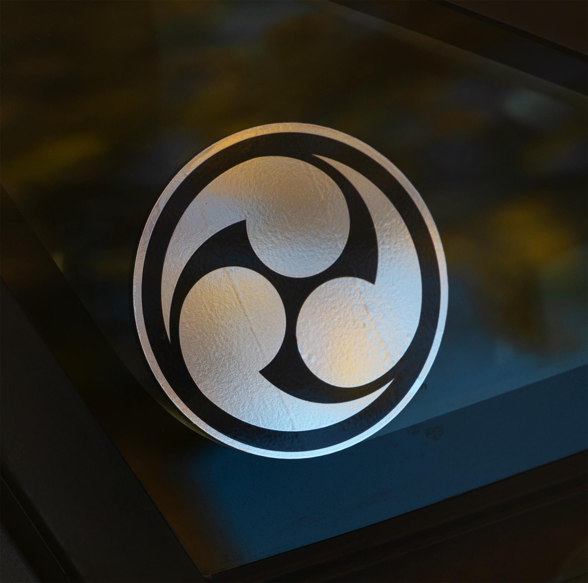 Mitsudomoe Kamon Sticker: Japanese Family Crest Decal - Etsy