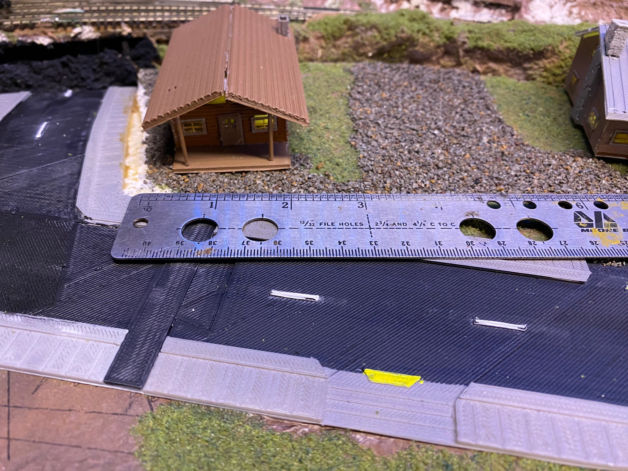 Assembled Scale Model Structure Kit uncle Digger's Cabin Z 1/220, N 1/ ...