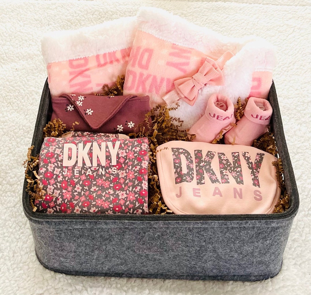 New Baby Shower DKNY Gift for Baby 0 to 3 Month Old Baby Girl Gift Set ...