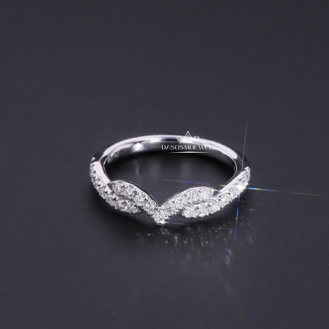 V Shaped Band, 1.6mm Moissanite Wedding Band for Women, Curved Wedding ...