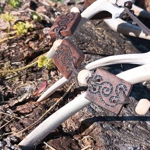 Druid Charm 5 Tile Walnut-bone Swirl Bracelet - Etsy