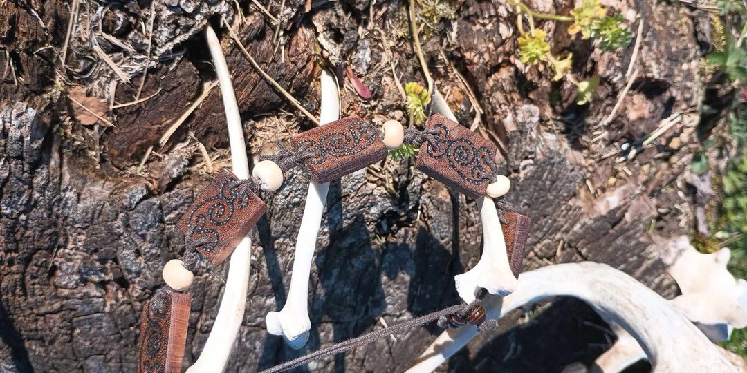 Druid Charm 5 Tile Walnut-bone Swirl Bracelet - Etsy