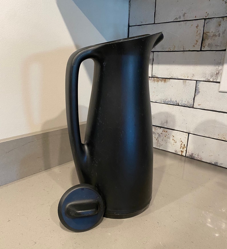 Tupperware Thermotup 1L Thermal Pitcher Carafe - Keeps Tea/coffee HOT ...