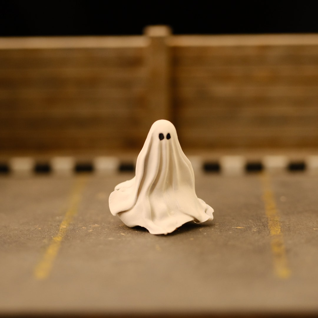 Halloween Ghost Miniature (1:87 & 1;64, HO Scale) Handmade Custom ...