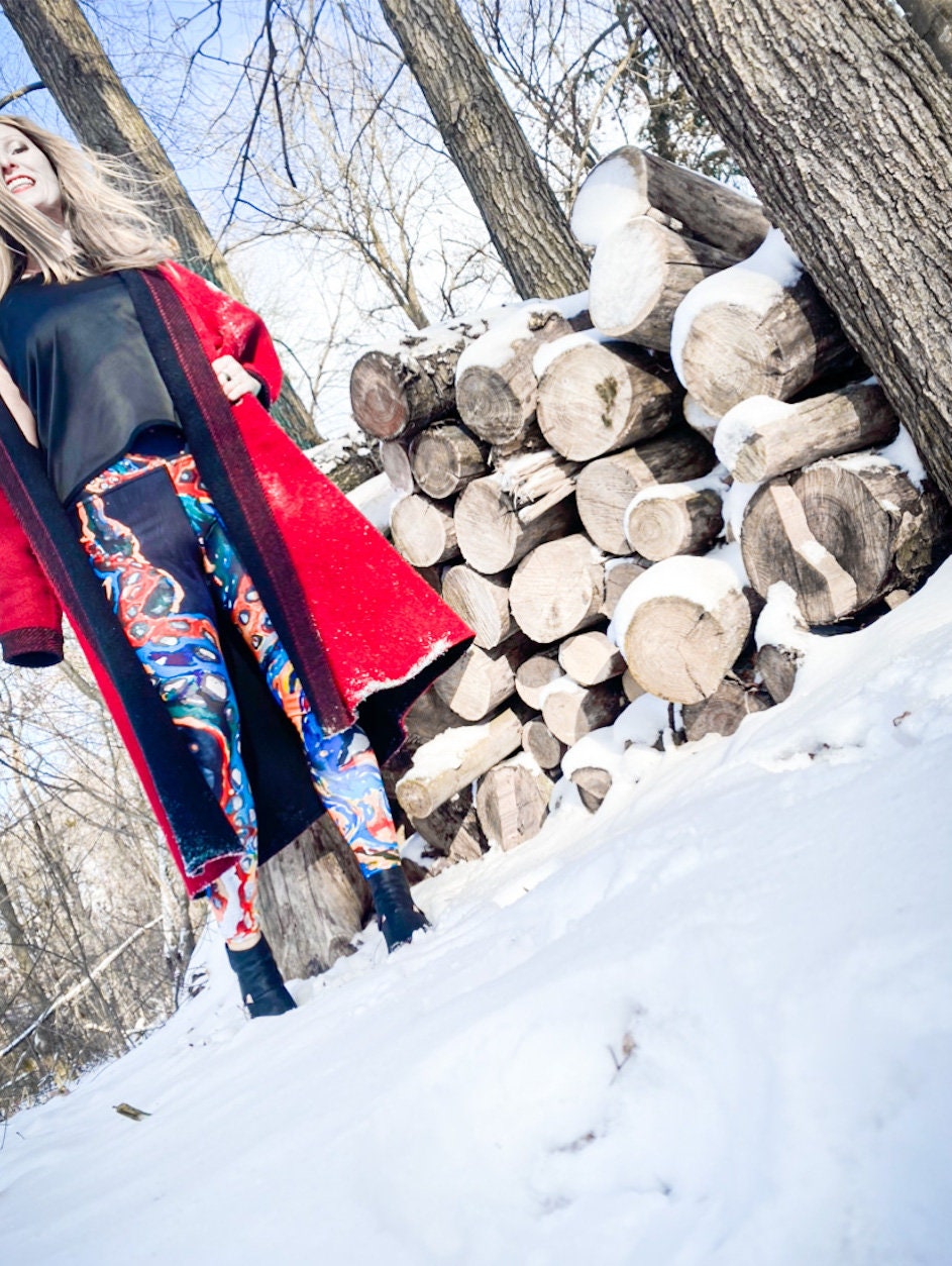 There's a Octopus Climbing up My Leg, Yoga Leggings With Octopus Print ...