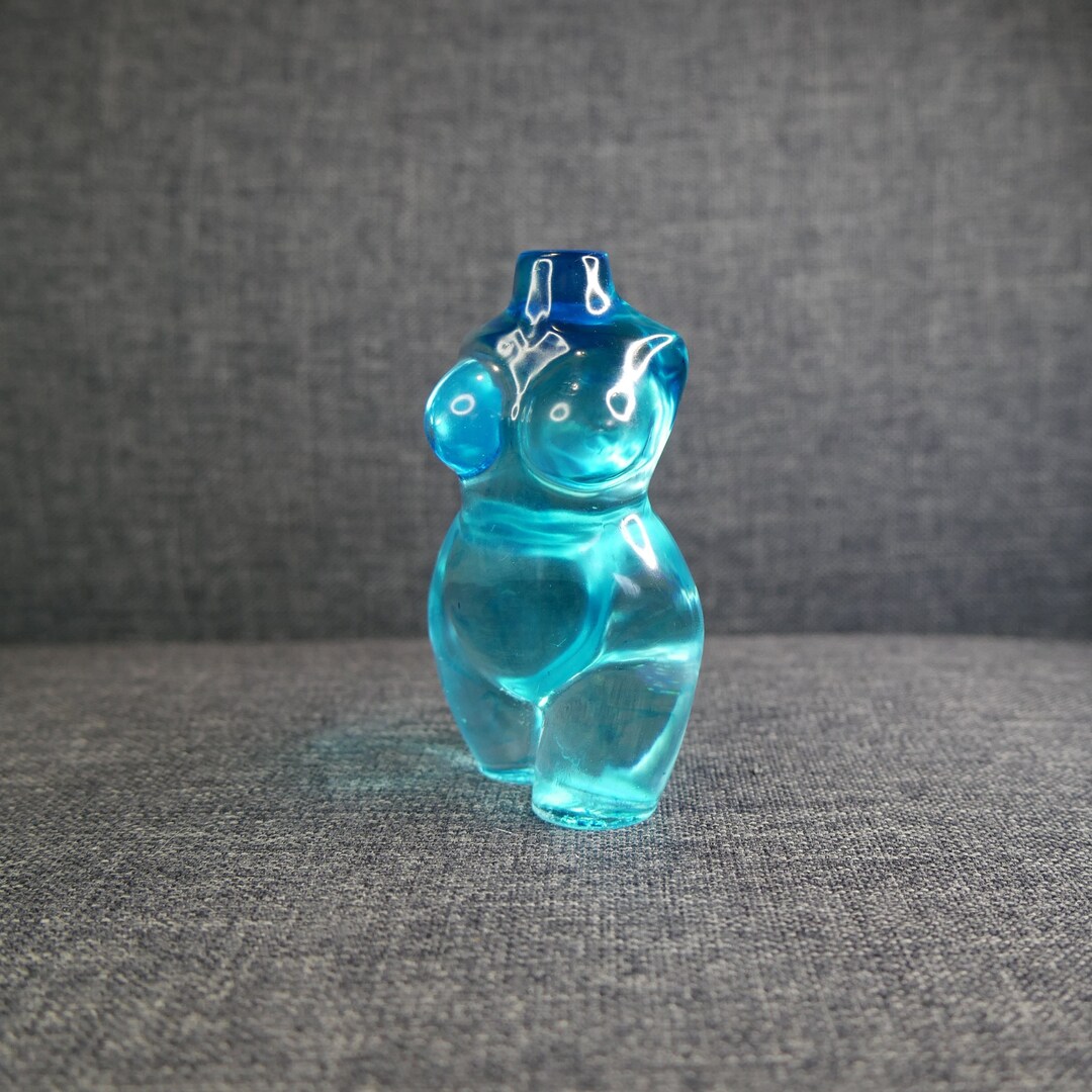 Lagoon Blue/clear 4 Resin Thick Hips Goddess Statue - Etsy