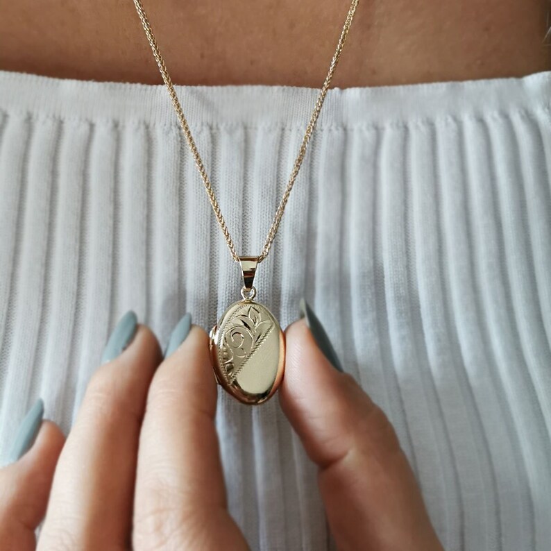 Oval Photo Locket Necklace 14K Gold Locket Necklace With - Etsy