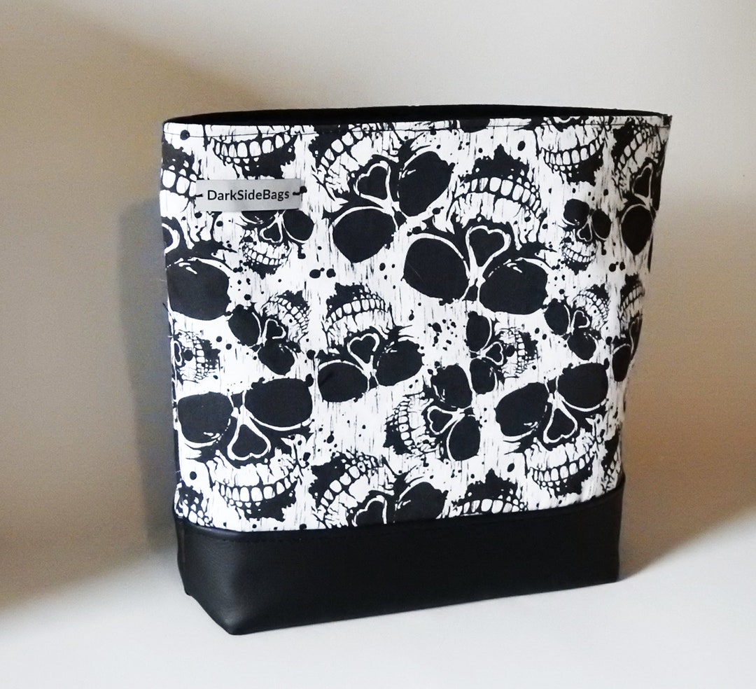 Skulls Cosmetic Bag, Gothic Cosmetic Bag, Spooky Make-up Bag - Etsy