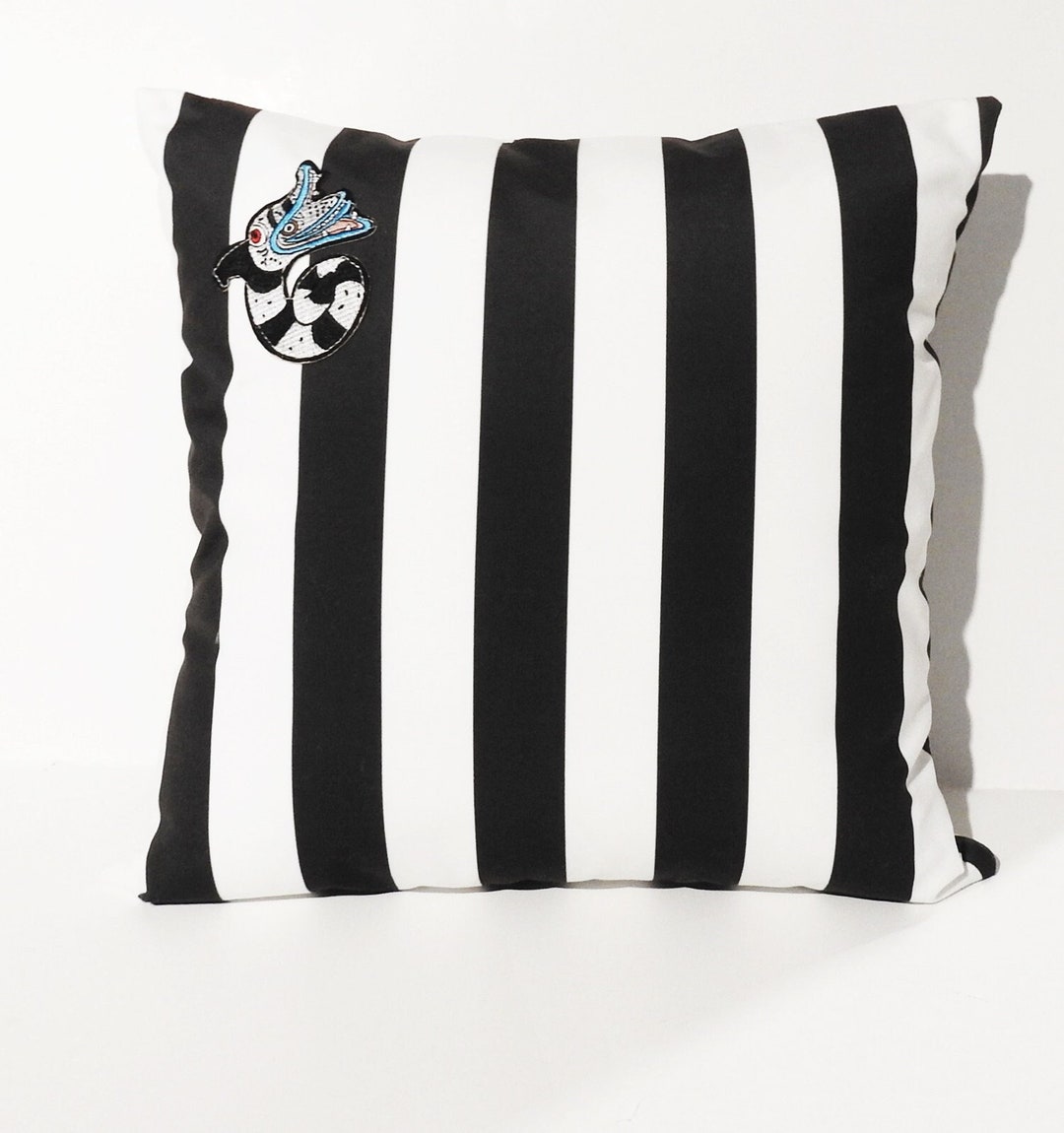 Sandworm Pillow, Horror Pillow, Gothic Pillow, Movie Theme Pillow - Etsy