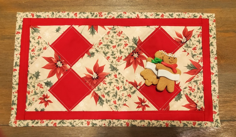 Christmas Table Runner and 4 Matching Placemats Handmade - Etsy Canada